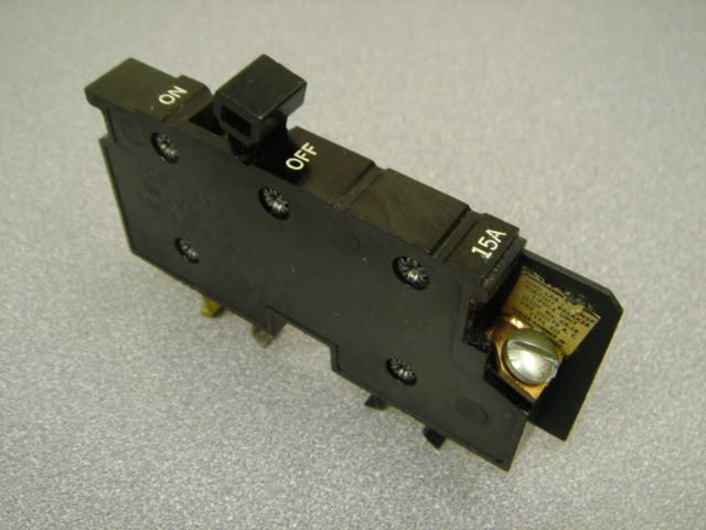 XO115 - Square D - Molded Case Circuit Breakers – SimplyBreakers.com